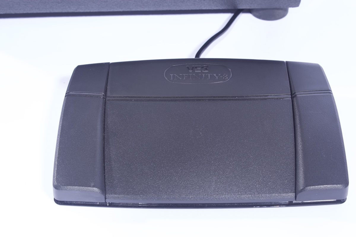 BLACK BOX Prompter (24″ Anti-Glare Screen) – BLACK BOX Prompter