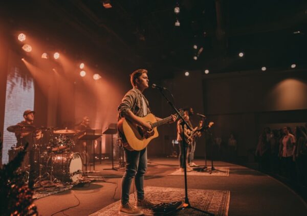Best iPad Teleprompter Apps for Worship Leaders (2026 Review) | BLACK ...